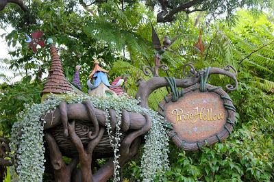 Everything you need to know about Disneyland's Pixie Hollow Meet-and ...